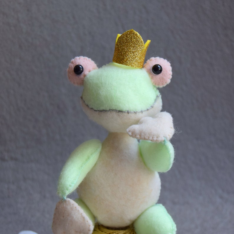 Frog Toy Pattern Download/felt Frog Pattern Pdf/felt Stuffed Frog ...