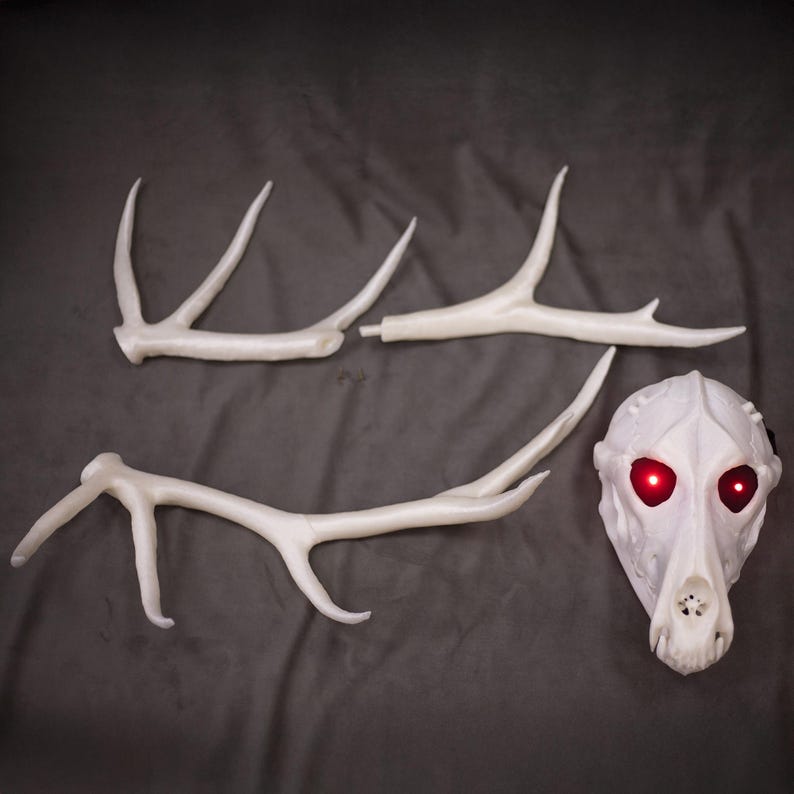 Wendigo Skull Mask With Large Horns and Moving Jaw: 3D Printed Cosplay ...