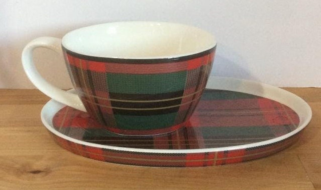 Ciroa Tartan Plaid Large Cup and Snack Tray. Set of Two. Four Piece ...