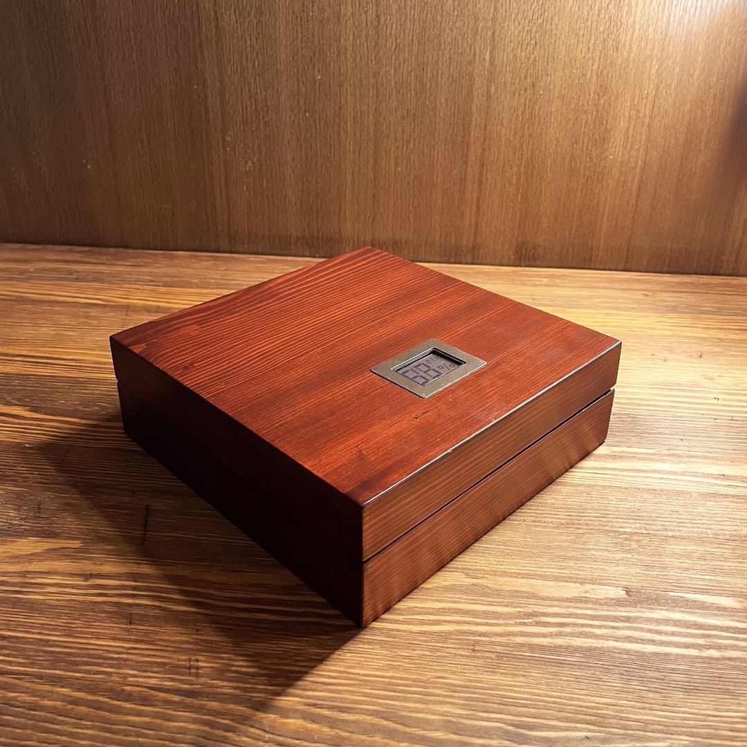 Cigar Humidor Cedar Wood 20-25 Cigars With Digital Hygrometer - Etsy