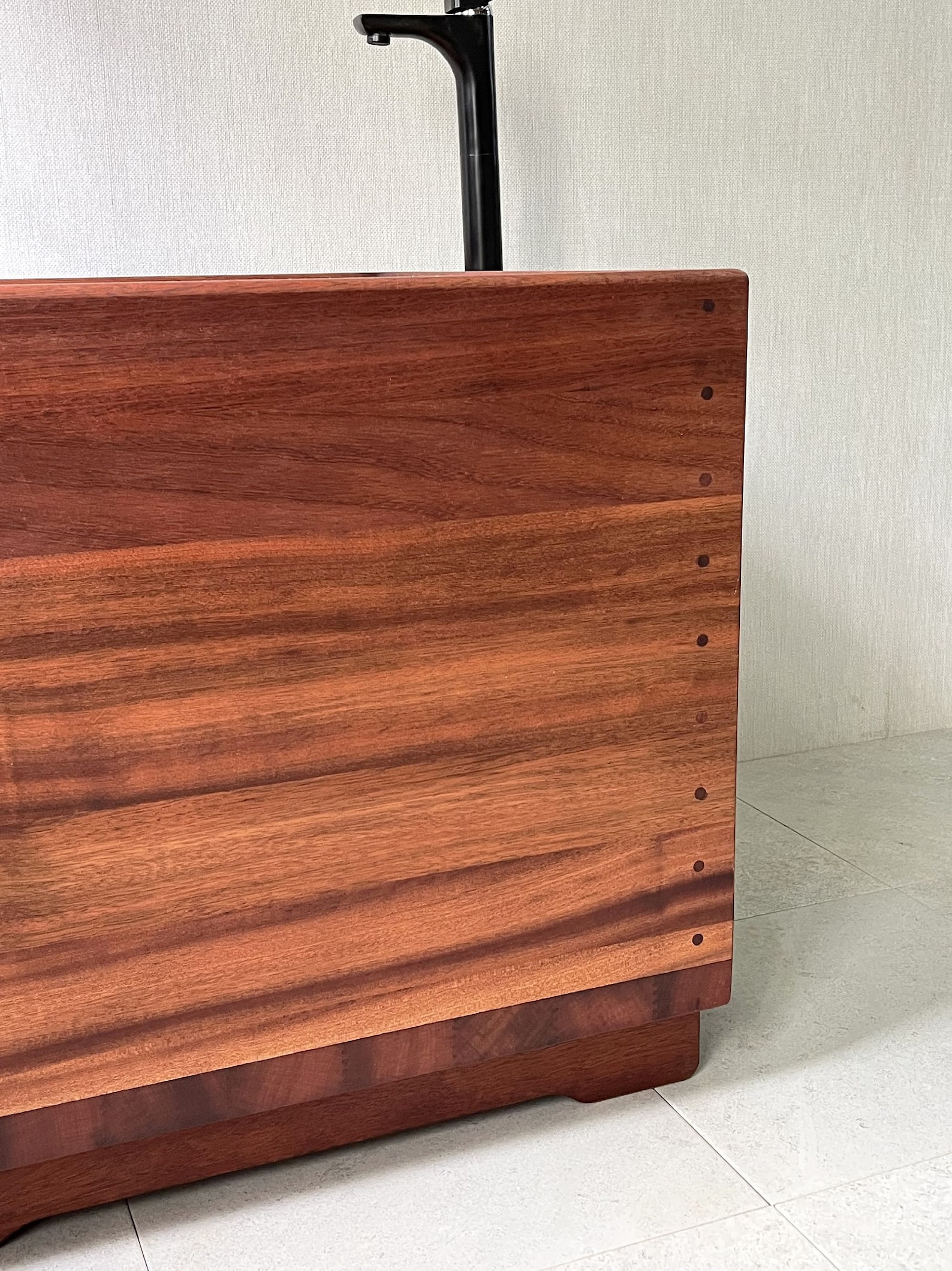 Ofuro Wooden Soaking Bathtub Mahogany Sipo Wood Customizable - Etsy