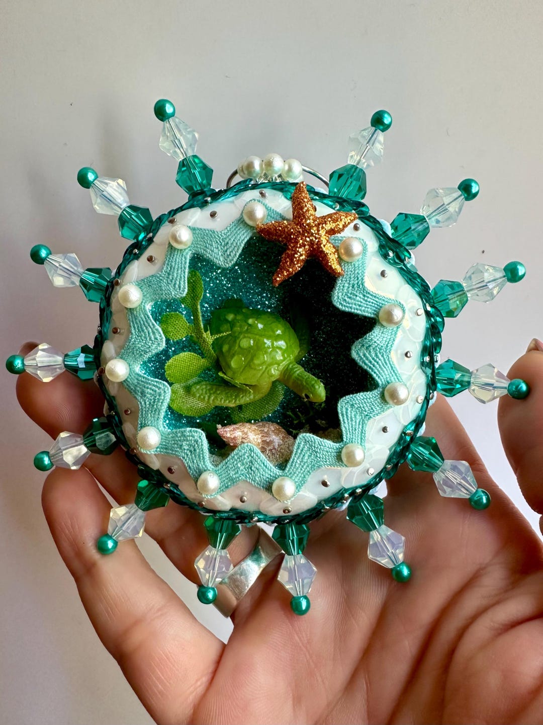 Sea Turtle Diorama Ornament / Vintage-inspired Beaded Beach-themed ...