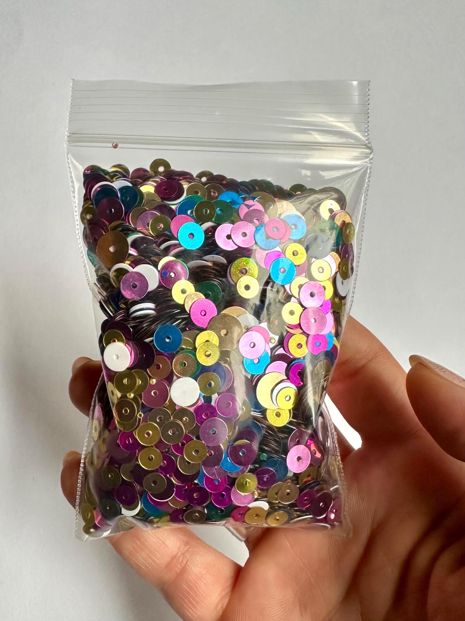 Sequin Mix of Various Colors and Sizes - 50g Paillette Sequins - Pinks ...