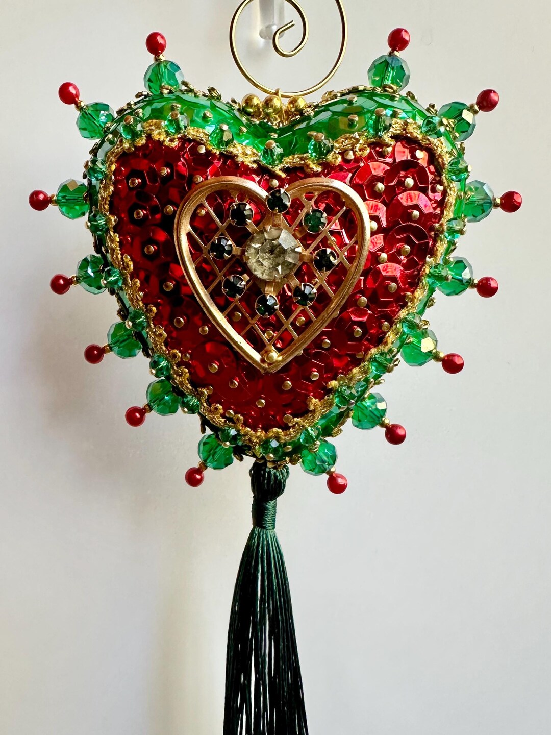 Heart-shaped Sequin and Beaded Pushpin Ornament With Vintage Heart ...