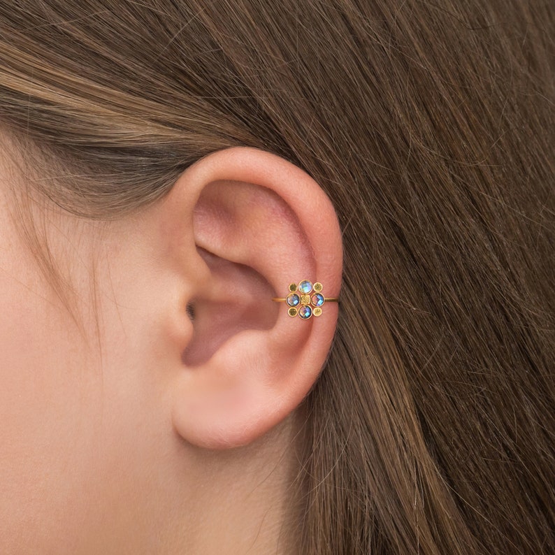 Perforación quirúrgica de concha de acero aro CZ Tragus | Etsy España