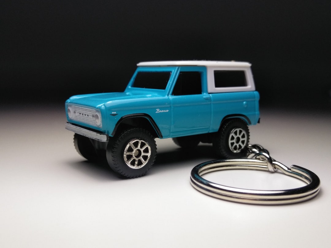 Ford Bronco Keychain - Etsy
