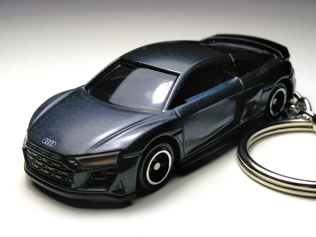 Audi R8 Keychain - Etsy