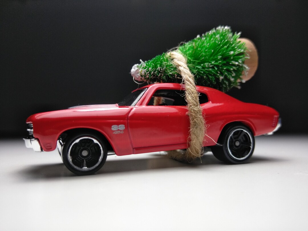 1970 Chevelle SS Carrying Christmas Tree, Car Christmas Ornament - Etsy