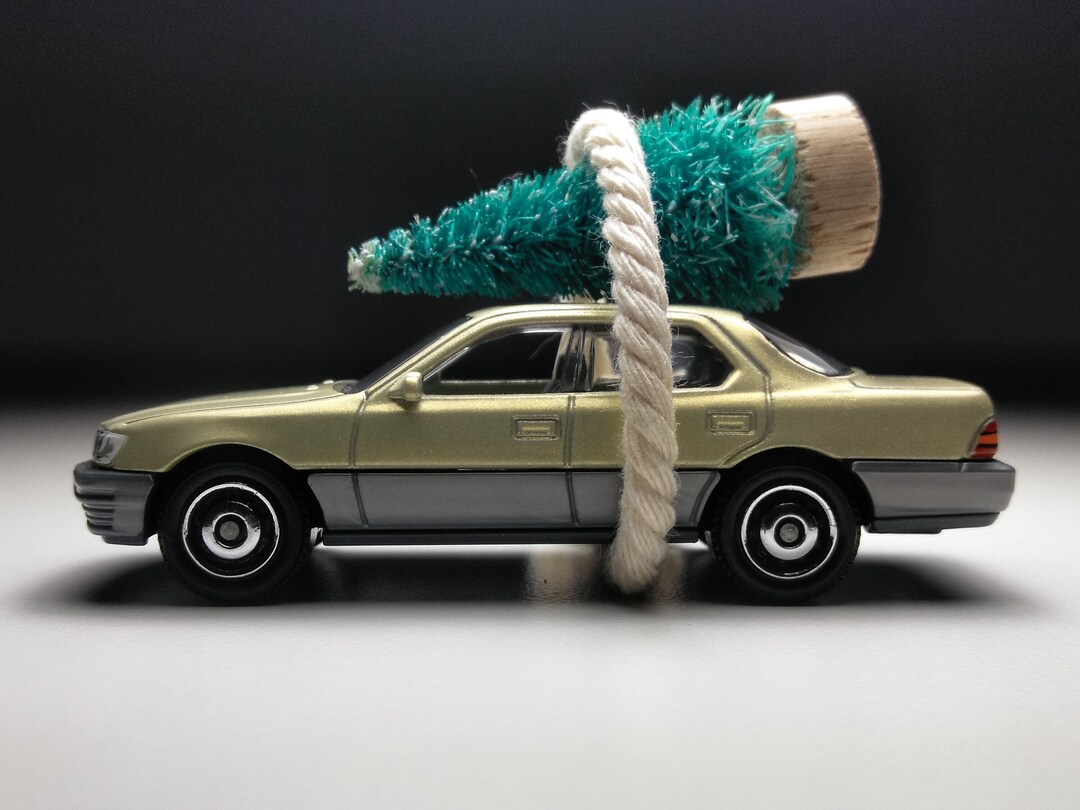 Lexus Carrying Christmas Tree, Car Christmas Ornament - Etsy