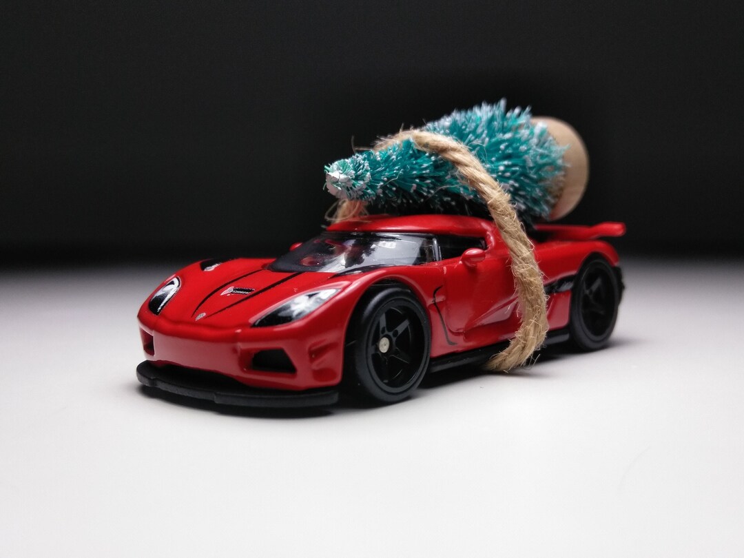 Koenigsegg Agera R Carrying Christmas Tree, Car Christmas Ornament - Etsy