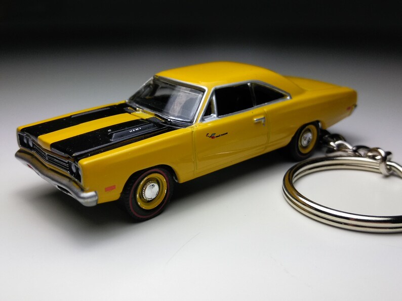 Plymouth Road Runner Keychain - Etsy
