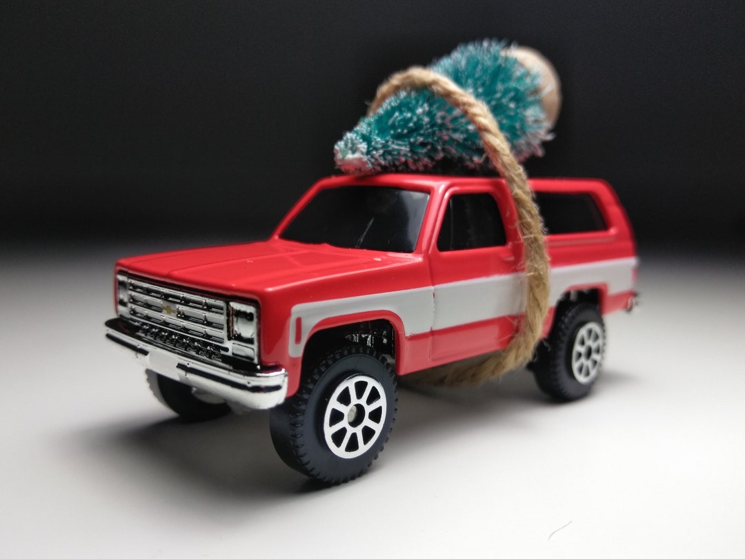 Chevrolet Blazer Carrying Christmas Tree, Car Christmas Ornament - Etsy