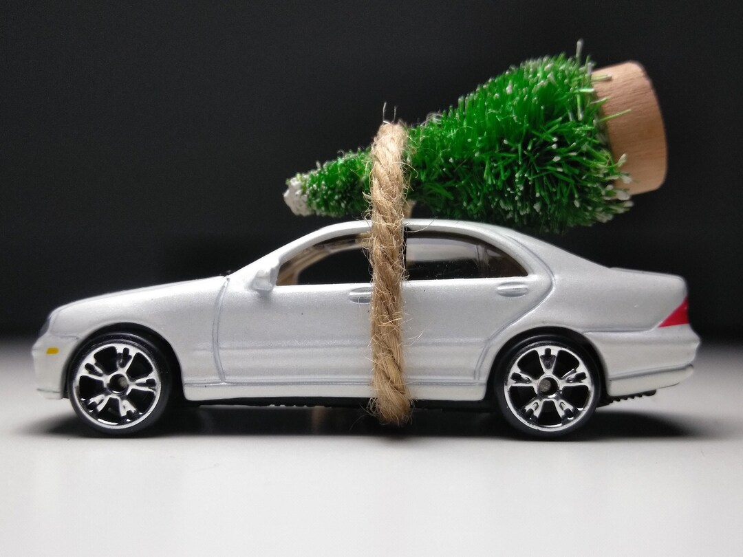 Mercedes Benz S Class Carrying Christmas Tree, Car Christmas Ornament ...