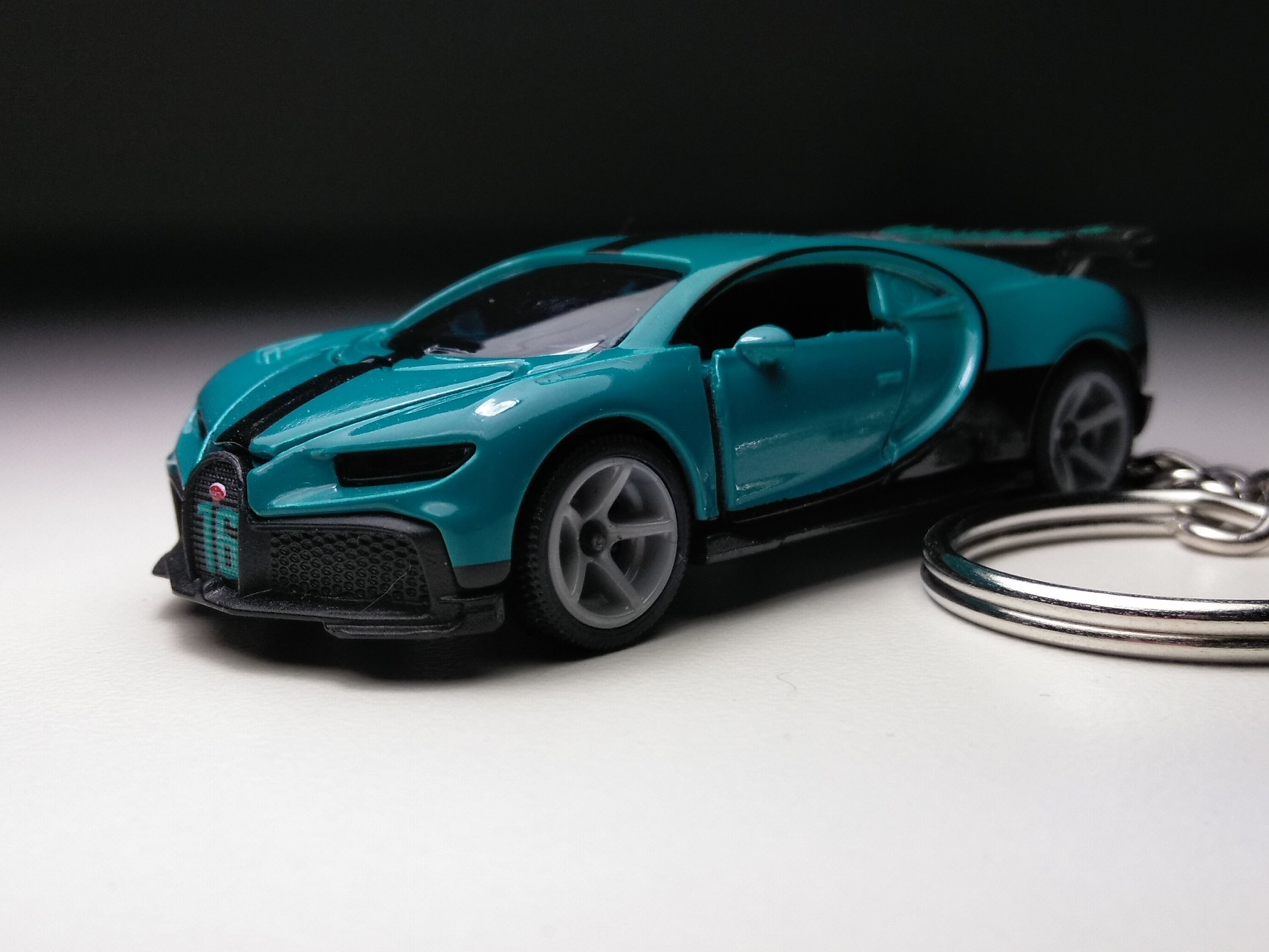 Bugatti Chiron Keychain - Etsy