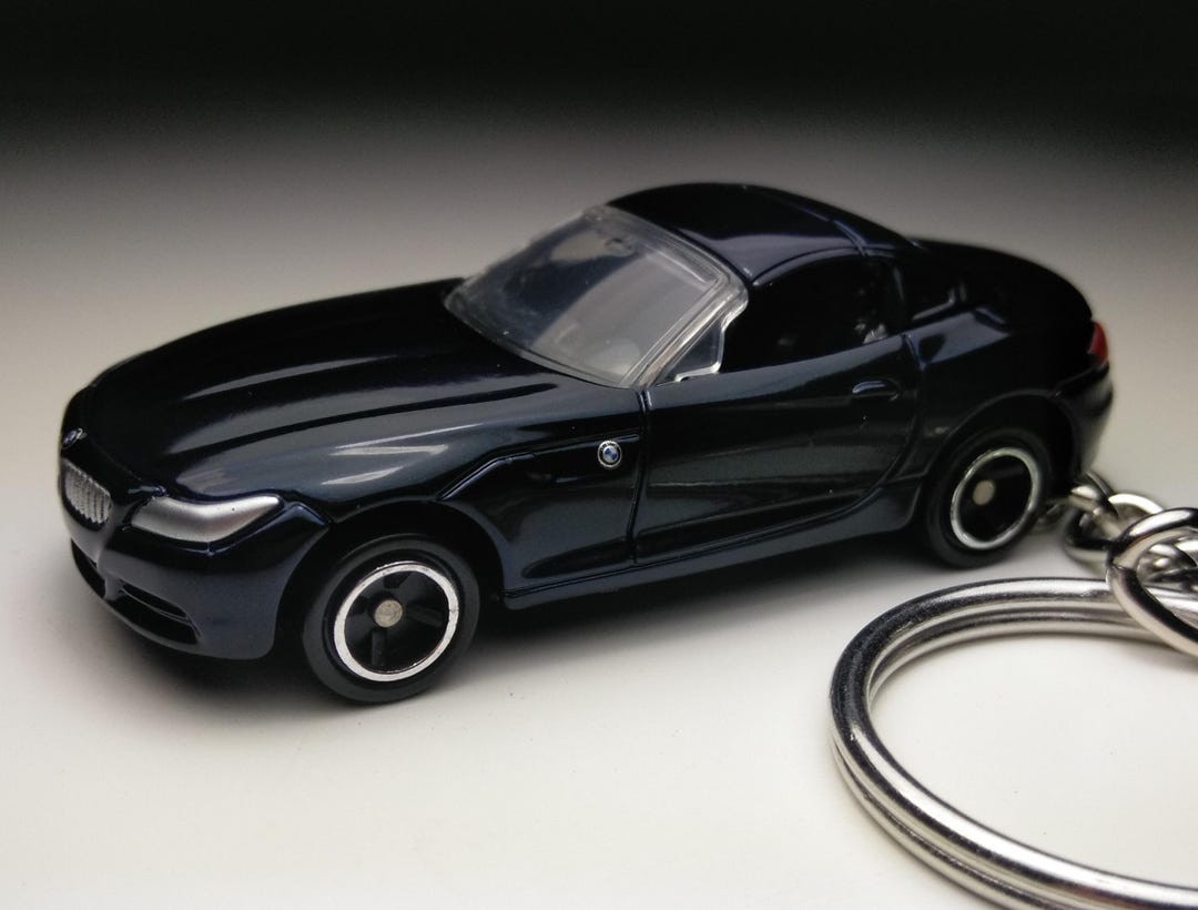 BMW Z4 Keychain - Etsy