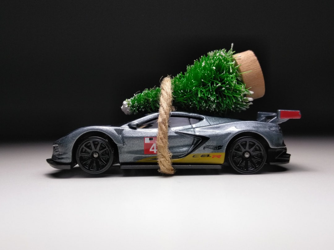 Corvette C8R Carrying Christmas Tree Car Christmas Ornament - Etsy