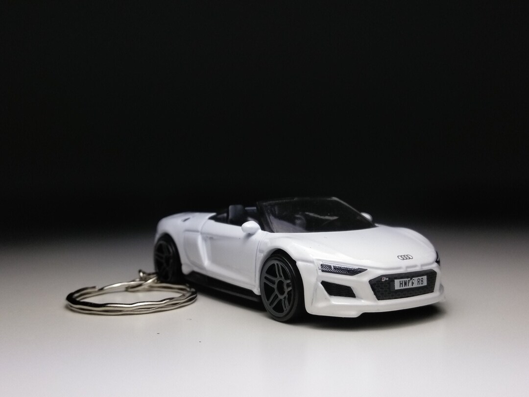AUDI R8 Spyder Keychain - Etsy