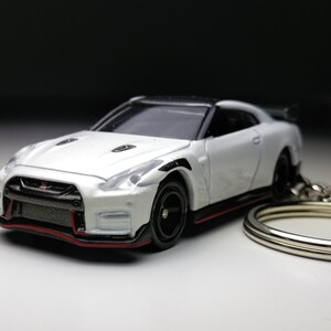 Nissan GTR R35 Keychain - Etsy