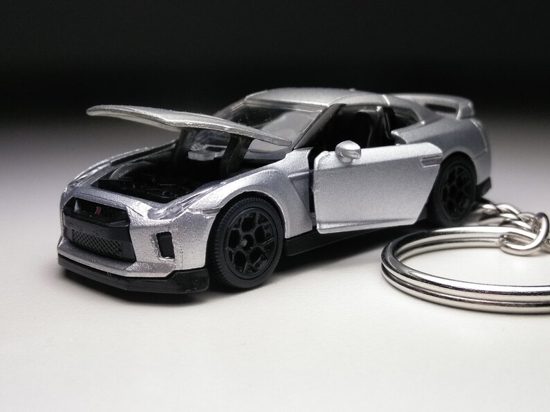 Nissan GTR Keychain - Etsy