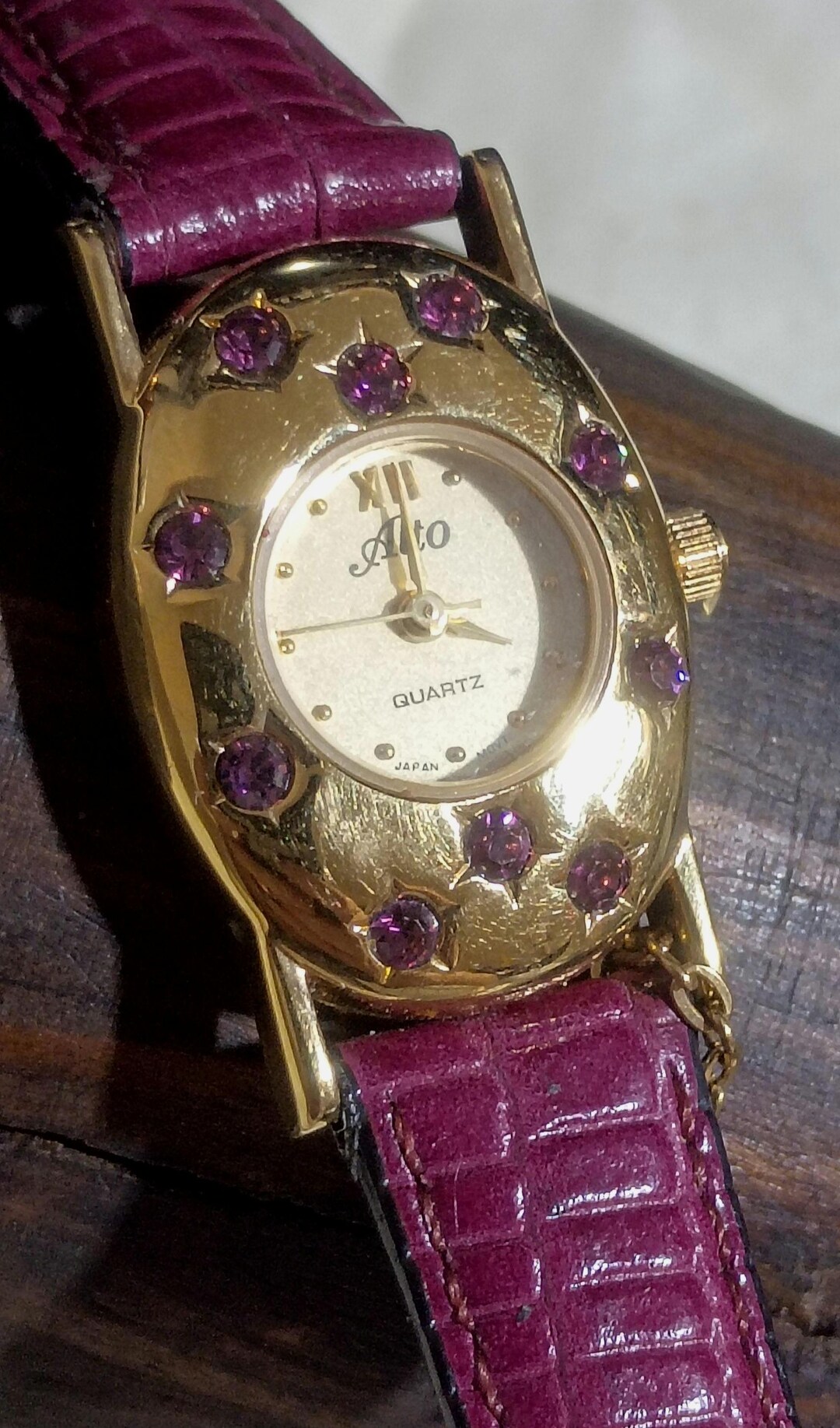 Women's Alto Fashion Gold-tone Watch W/ Fushia Leather Band & Fresh ...