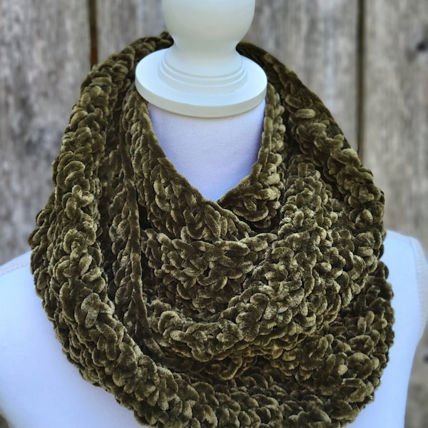 Green Infinity Scarf - Etsy
