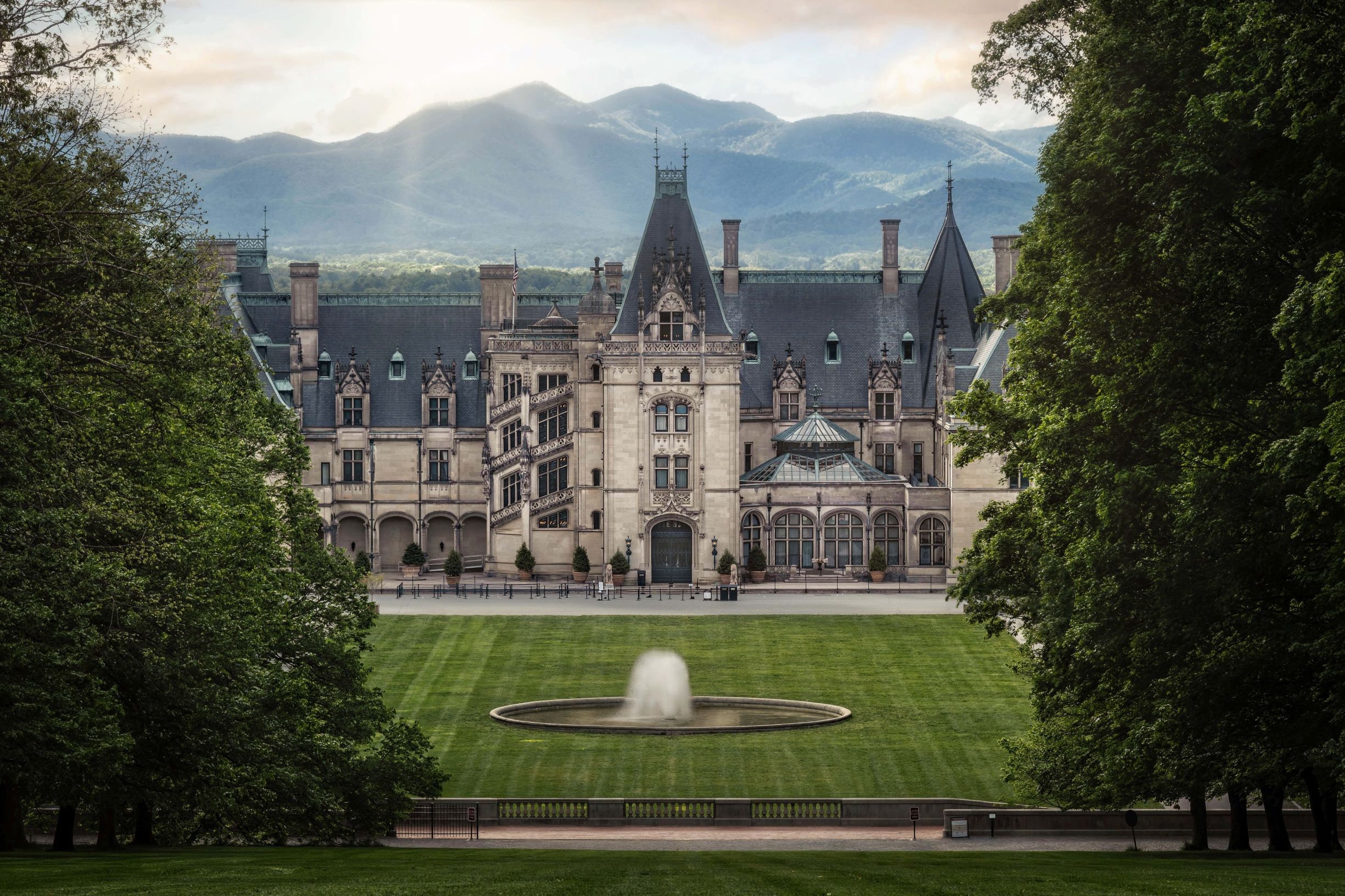The Biltmore Mansion, Mountain Views, Ashville, North Carolina, Fine ...