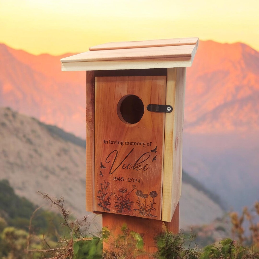 Memorial Bird House, Personalized Bird House, Custom Cedar Bird House ...