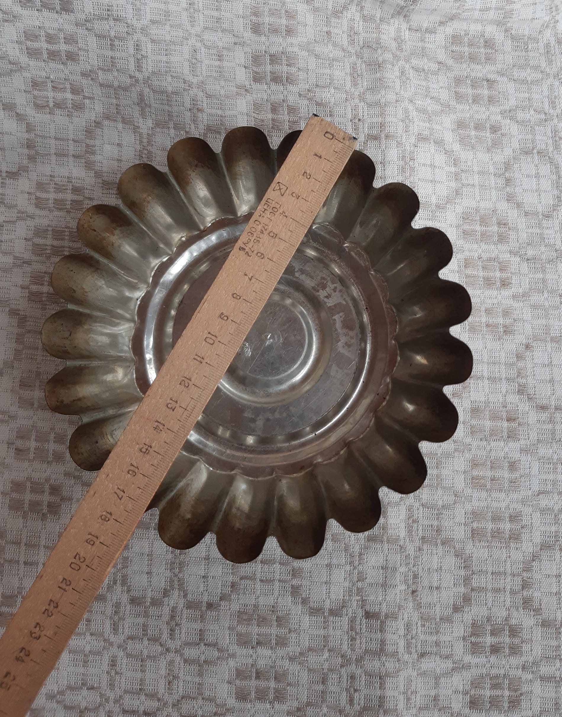 Medium Vintage Metal Cake Baking Mold Vintage Muffin and - Etsy
