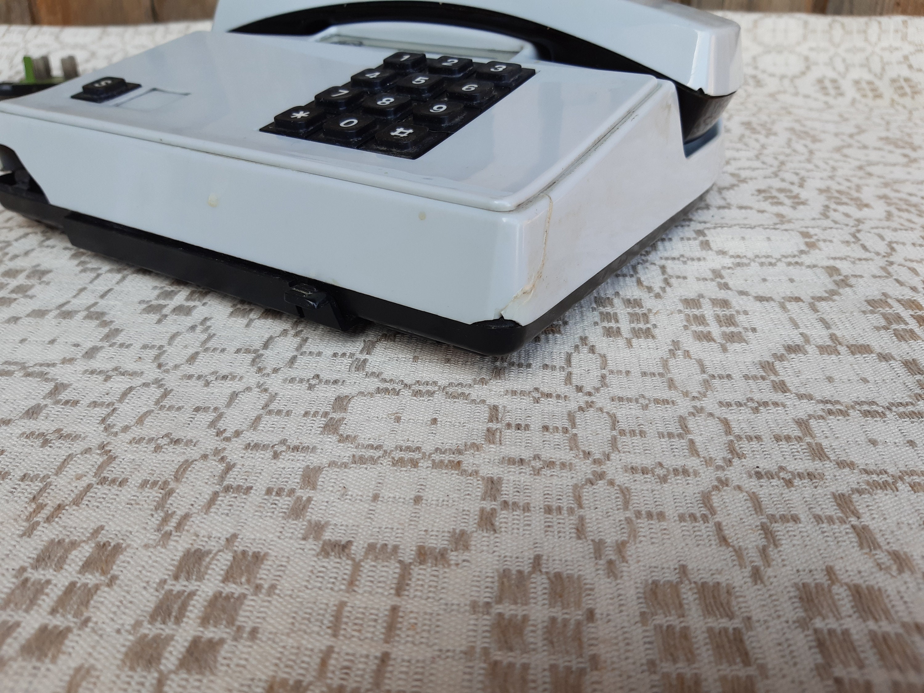 Russisches Vintage Tastentelefon VEF TA-12, altes Tischtelefon, Vintage ...