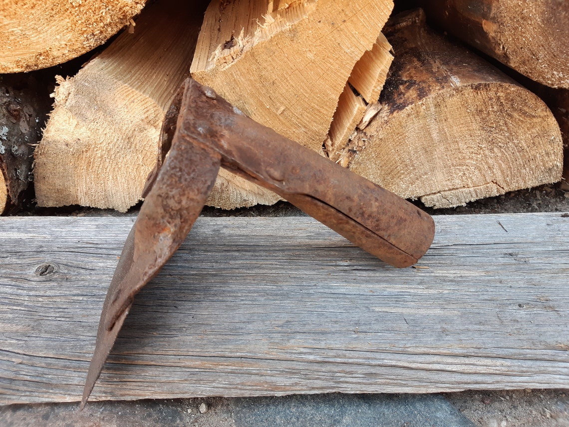 Vintage rustic hoe head, rusty iron hoe, vintage hand garden tool ...