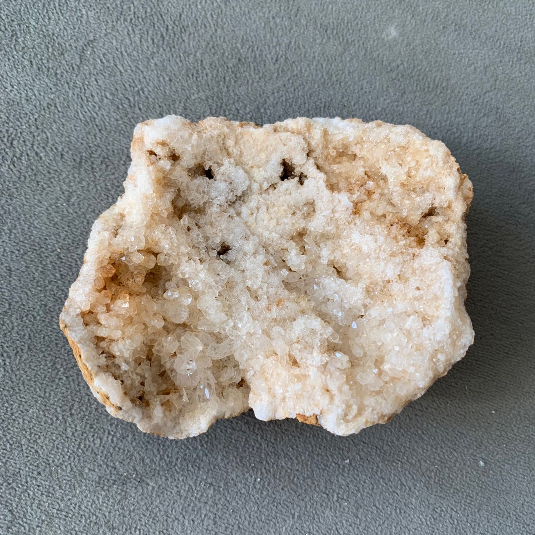 Natural Kentucky Geode - Small Geode - Beautiful Quartz Crystals - Very ...