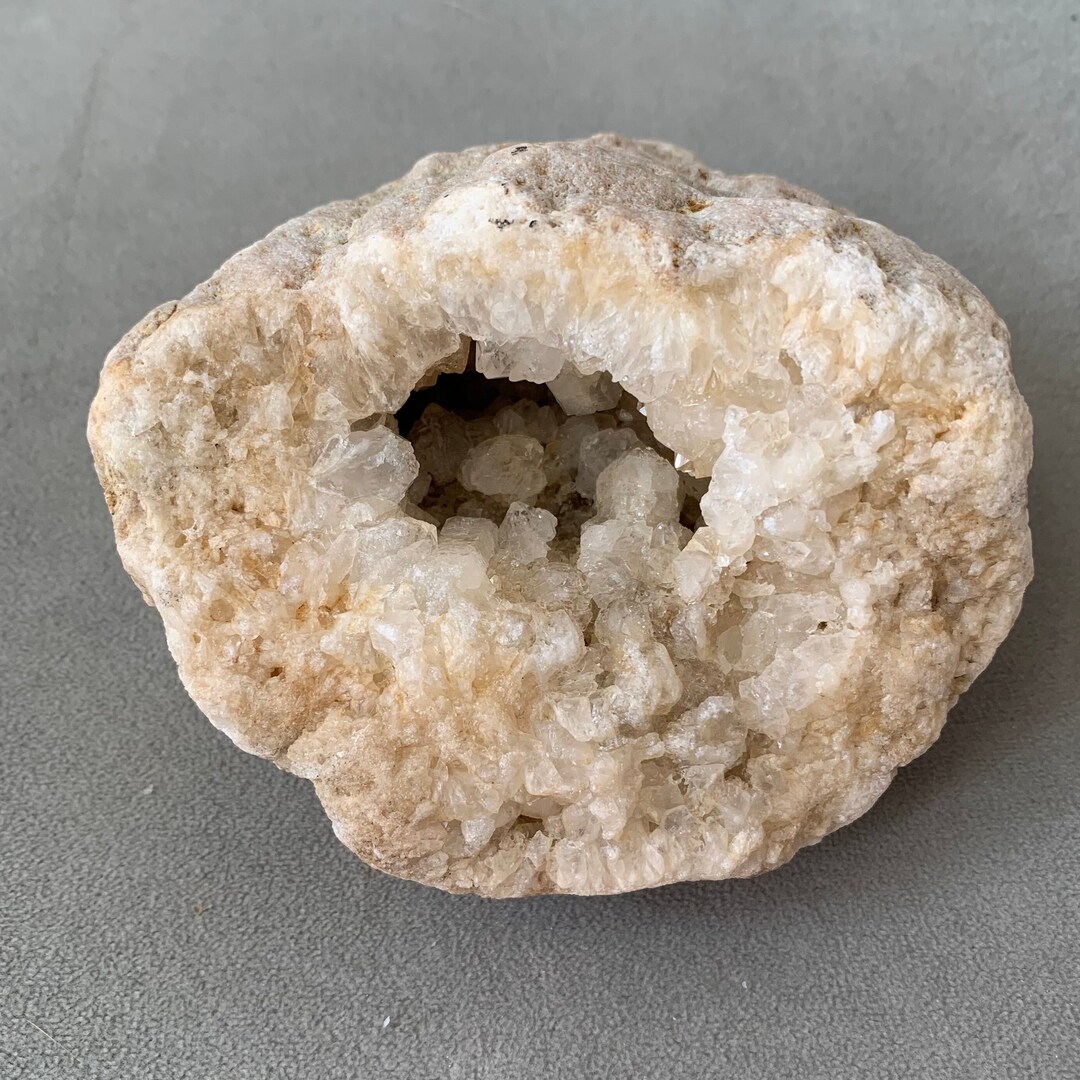 Natural Kentucky Geode - Beautiful Quartz Crystals - 1 Pound 8.7 Ounces ...
