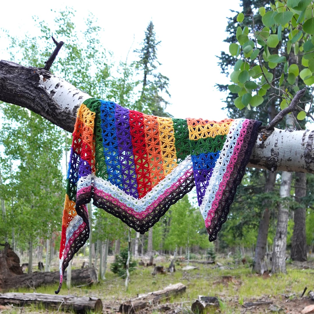 Not an Island Shawl Crochet Pattern, Geometric Striped Lace - Etsy UK