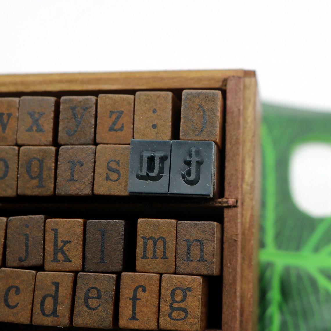 Vintage Alphabet Rubber Stamp Set: 28 Piece Letter Stamps With Wood Box ...