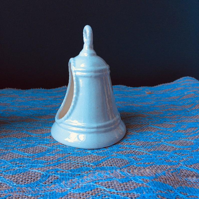 Vintage Bell-shaped Cloche Display-ceramic-antique White-4 1/2 Inches ...