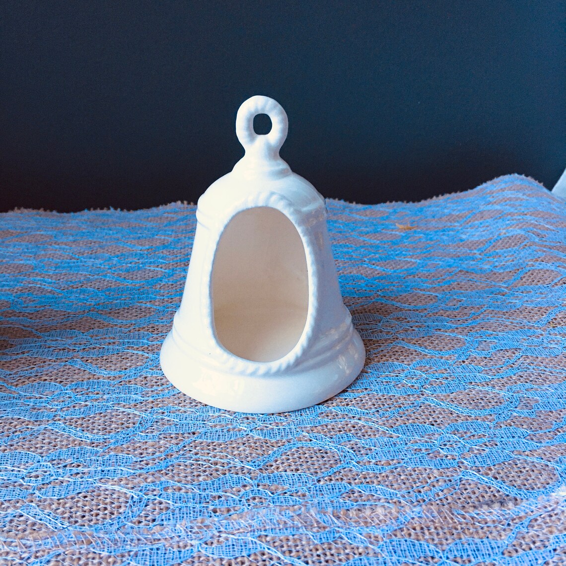 Vintage Bell-shaped Cloche Display-ceramic-antique White-4 1/2 Inches ...
