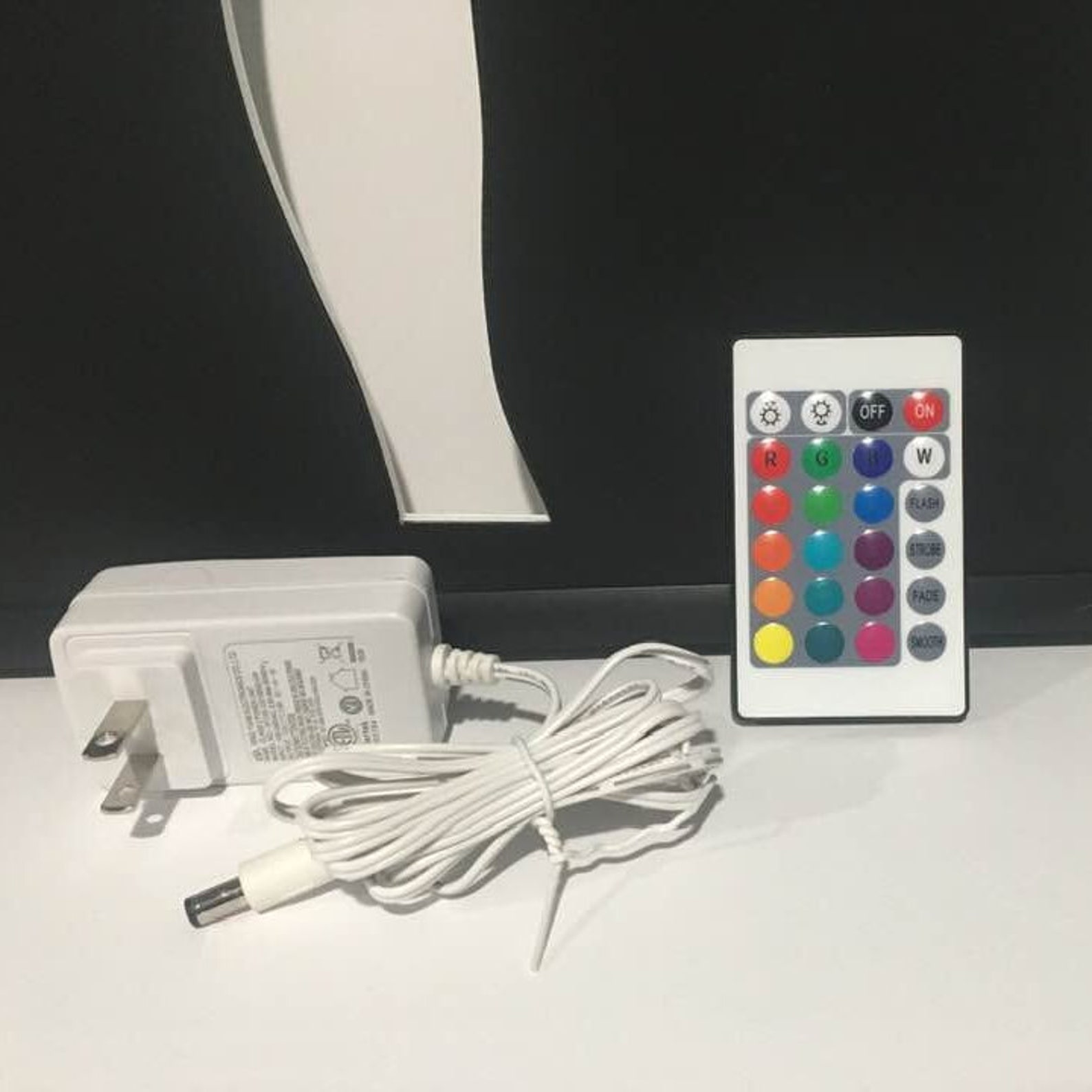 Illuminated Color Changing Wall Art Design Light up Fantasy Pop "pole ...