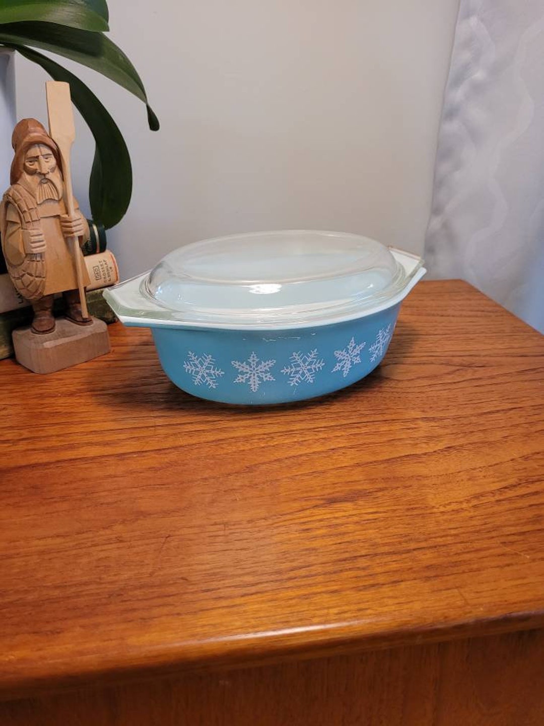 Pyrex Snowflake Casserole Dish, 043, Vintage, Oval, White on Turquoise ...
