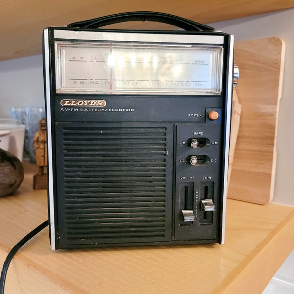 1970s Portable Radio - Etsy