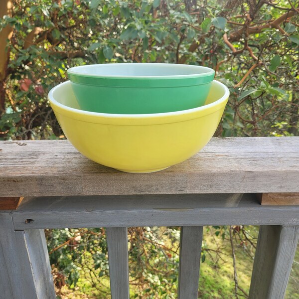 Pyrex Bowls - Etsy