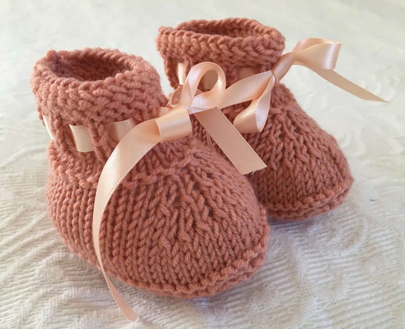 Baby Booties KNITTING PATTERN, Beginner Knit, Knit Flat or in the Round ...