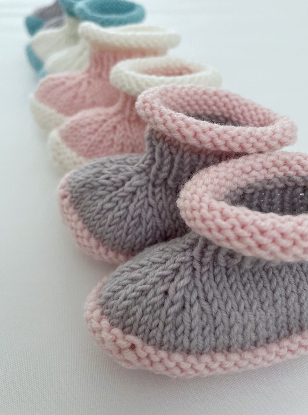 Baby Booties KNITTING PATTERN, Beginner Knit, Newborn Booties - English ...