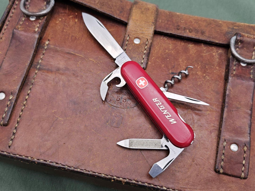 Wenger Commander With Nice Wenger Metal Inlay Vintage Retired Swiss ...