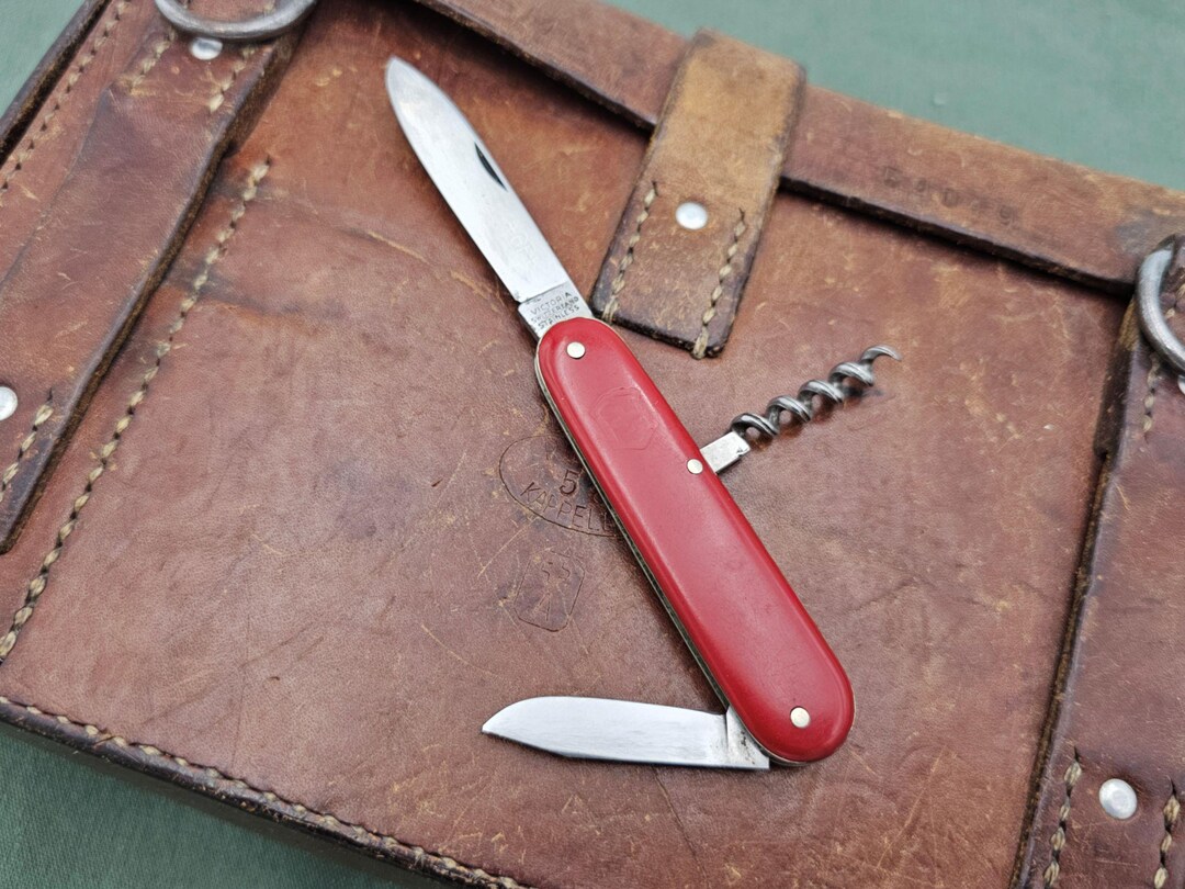 Vintage Victoria Victorinox Gourmet With Exposed Rivets Vintage 84 Mm ...