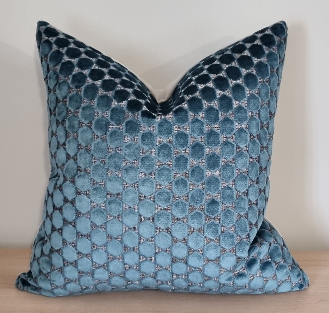 Romo Black Edition Orosi Viridian & Omega Velvet Cushion Cover 43x43 Cm ...