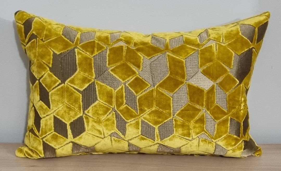 Designers Guild Fitzrovia Ochre & Omega Velvet Cushion Cover 35x55 Cm ...