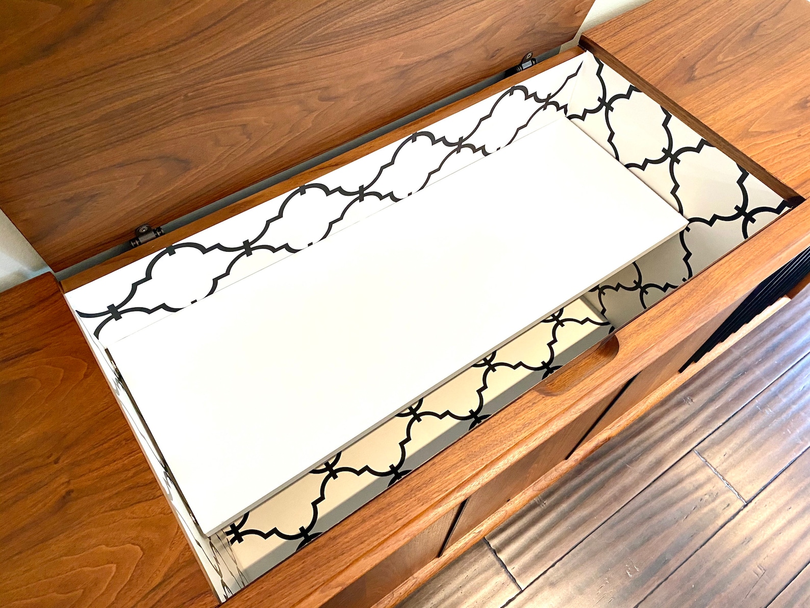SOLD - 1950s MCM Emerson Console - Etsy