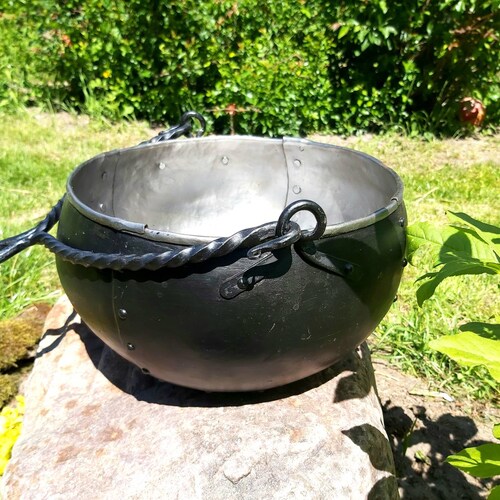Forged Metal Cauldron 3L - Etsy