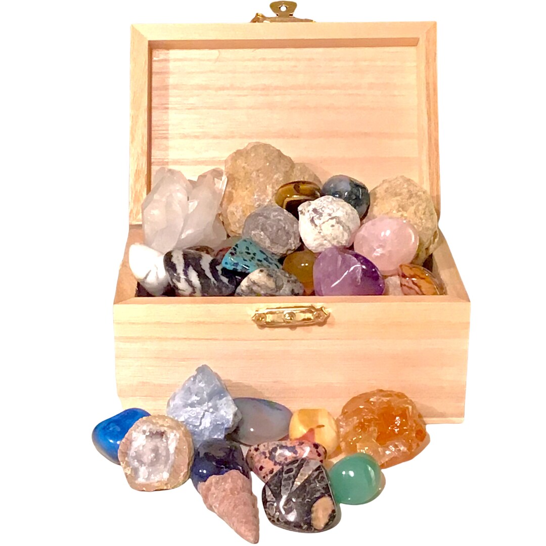 Exclusive Prehistoric Treasure Chest With 2 Geodes to Break Open Rock ...