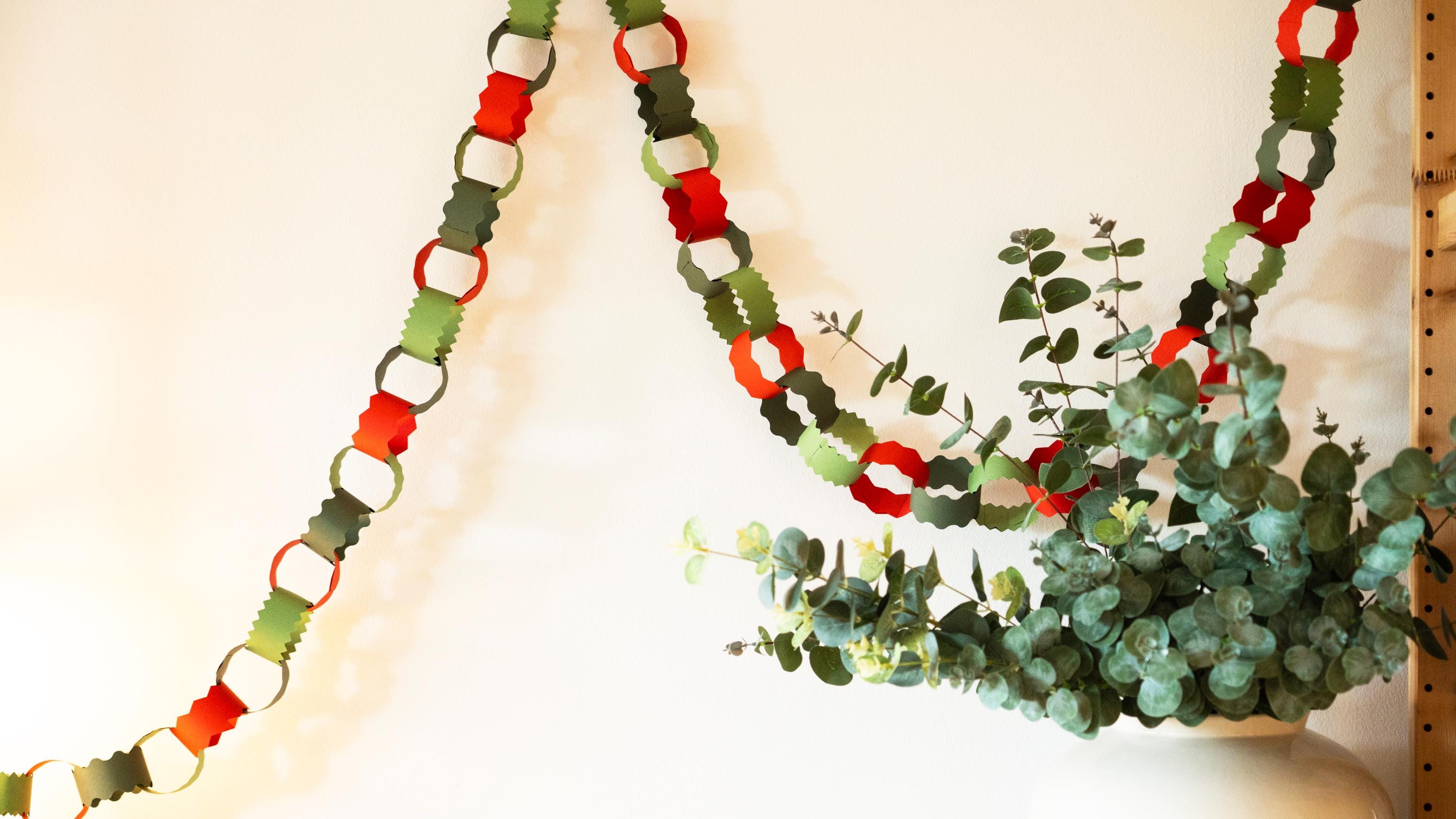 Christmas Paper Chain Garland, Festive Home Decor, 10 Ft Long, 3 Meters ...